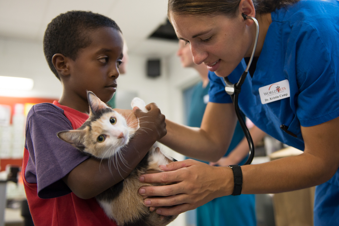 World Vets in the Marshall Islands as part of Pacific Partnership 2013 ...